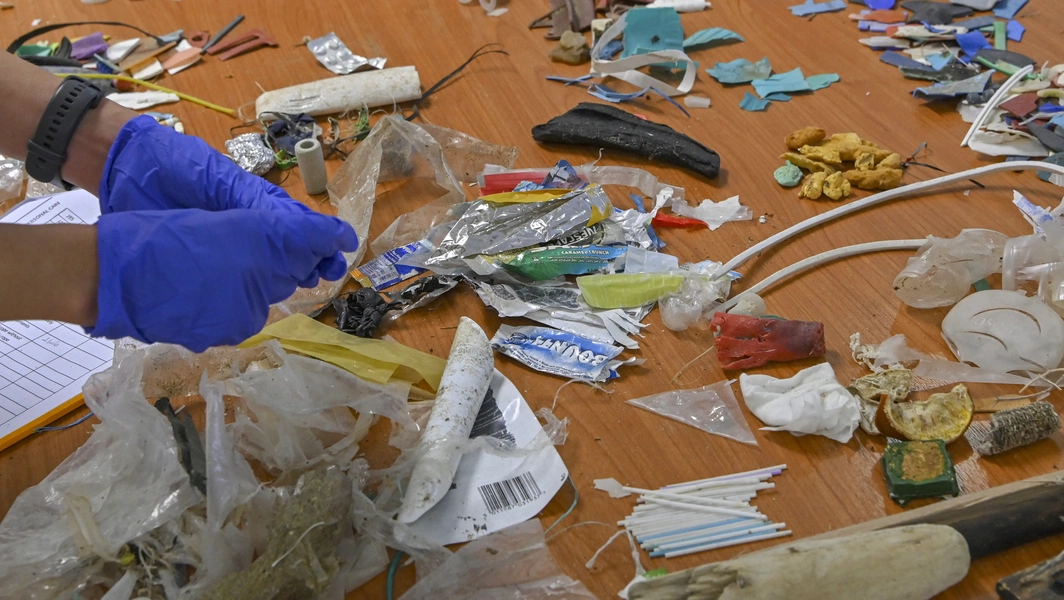 Reducing plastic bag waste in travel
