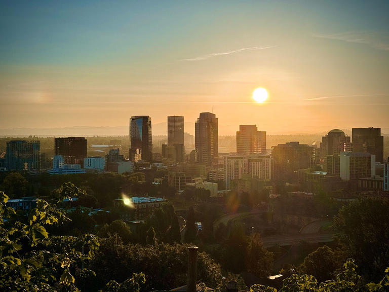 Multnomah County opens two cooling center for heat wave