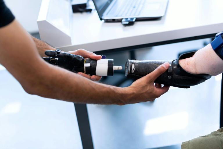Simple color cue helps people master prosthetic devices faster