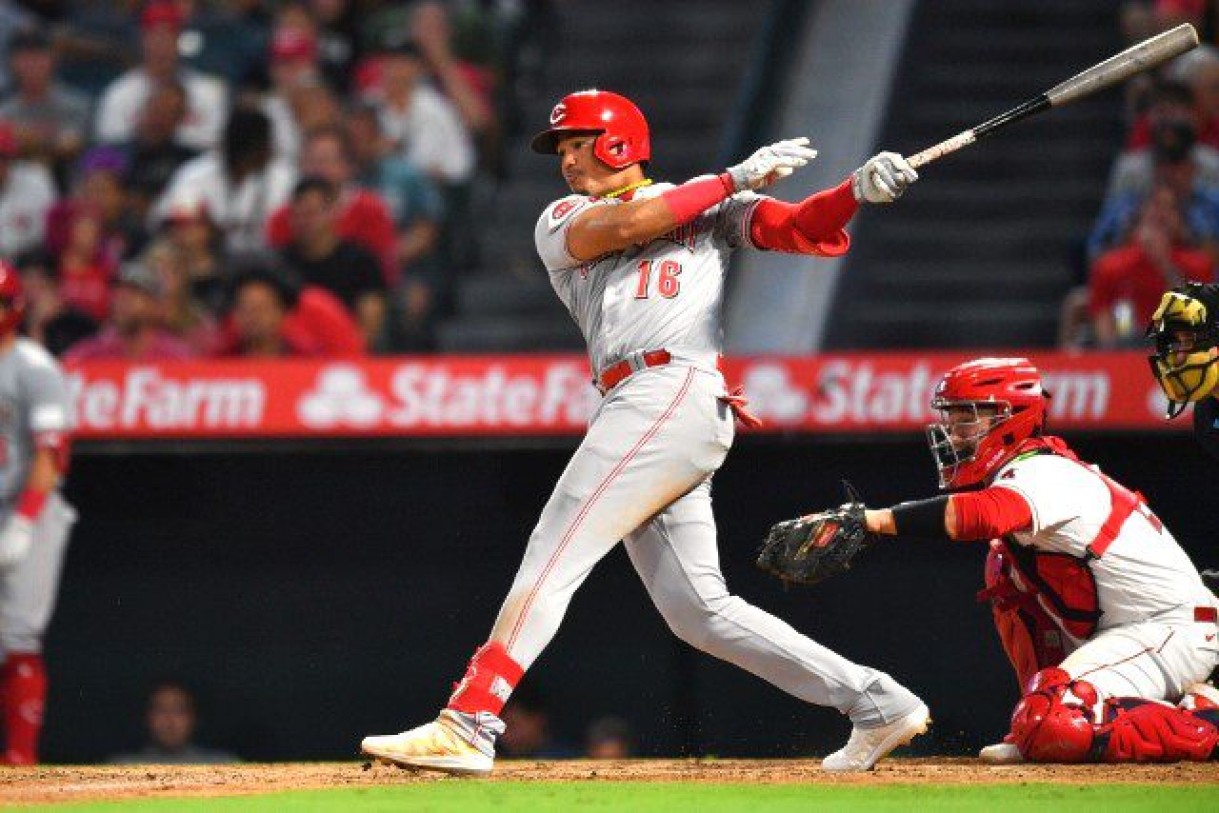 Noelvi Marte homers again on Sunday, worth a look on the waiver wire
