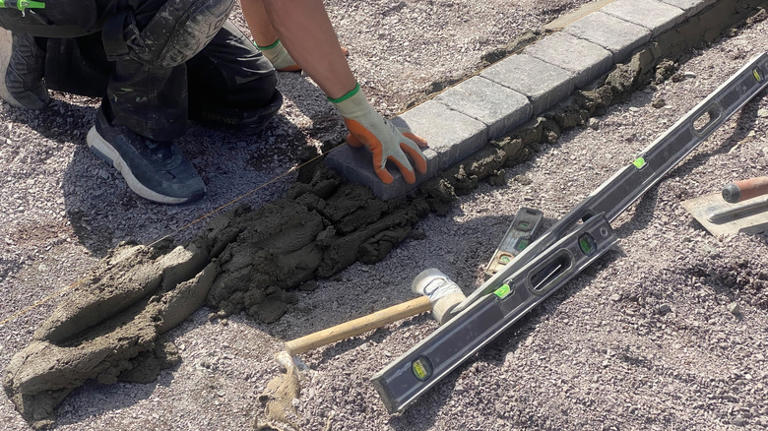 Ditch pricey natural stone & meet the stylish driveway edging you can ...
