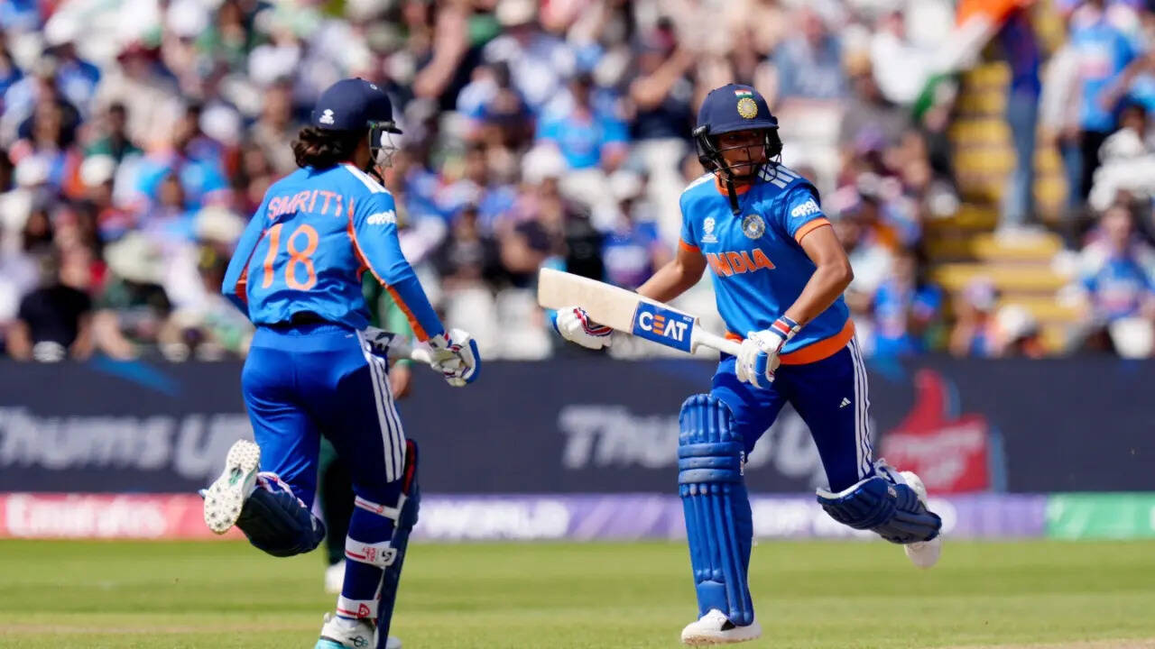 Aakash Chopra Hails Indian Women Team After Big Win Over Pakistan In ...