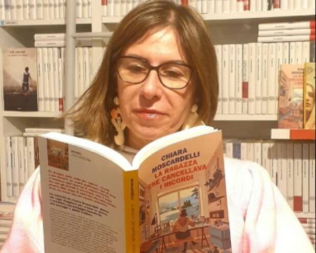Chiara Moscardelli al Centroluna con “Teresa Papavero e le verità nascoste”
