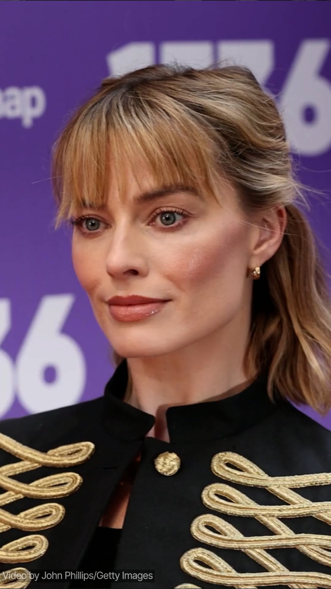 Celebrities whose parents have normal jobs