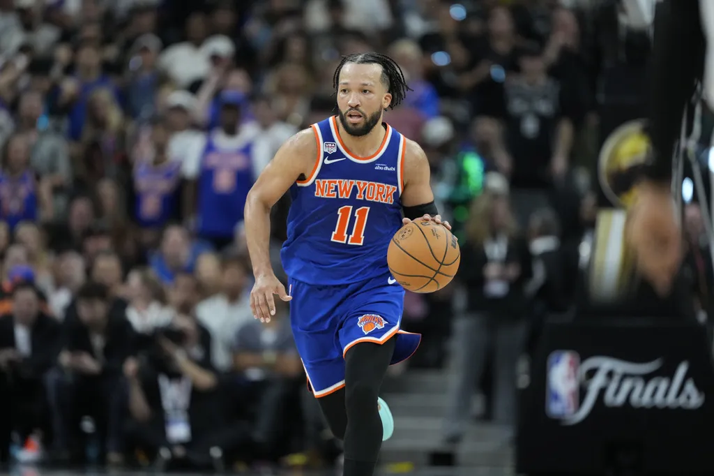 Knicks’ championship MVP does it the right way