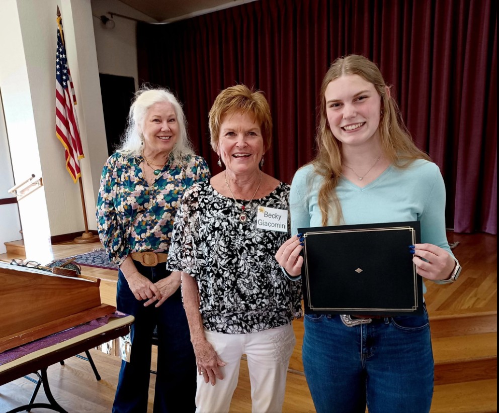 Photo | Fortuna Garden Club grants $4K scholarship