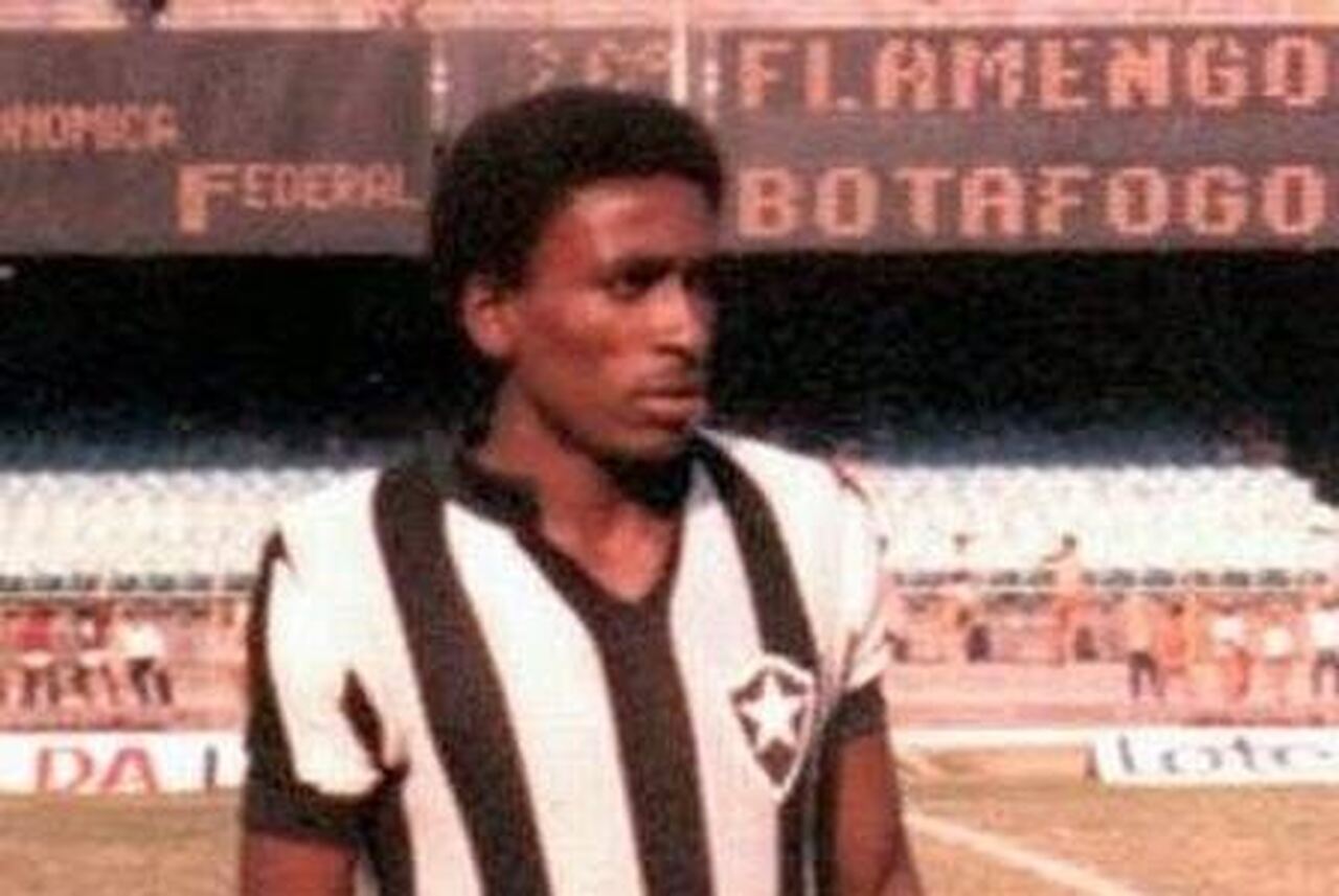 Botafogo exalta Josimar após xará chamar a atenção