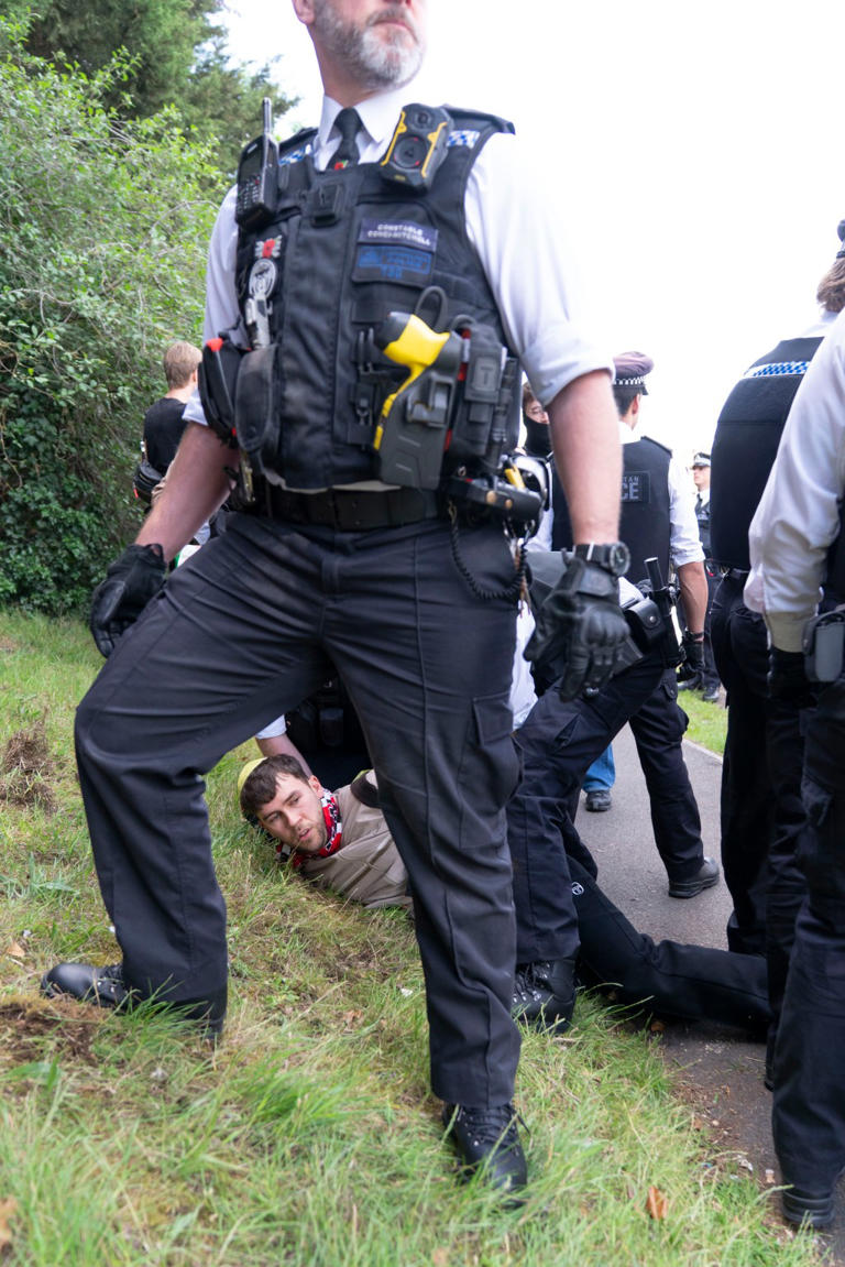 14 arrested as anti-Israel protesters picket London synagogue