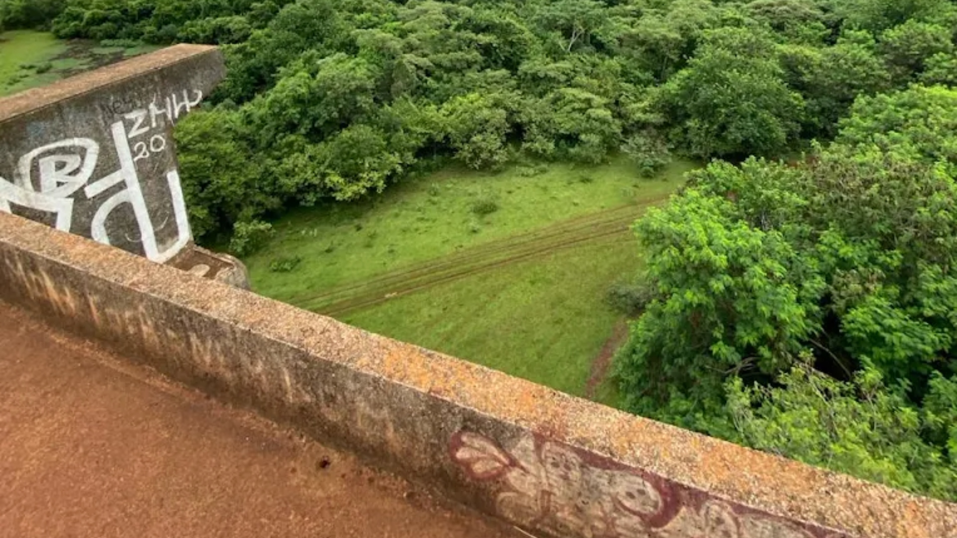 Woman dies after bungee crew allegedly forgot to attach her rope before ...