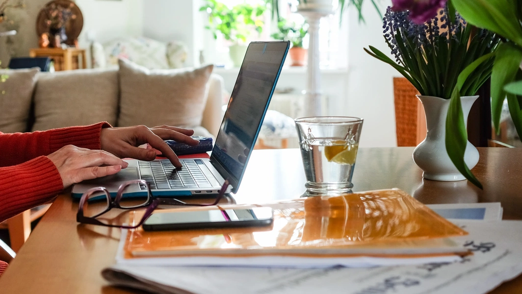 15 high-paying remote jobs requiring minimal experience