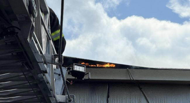 Sparks fly in Holiday: Electrical fire fills Rent-A-Center with smoke
