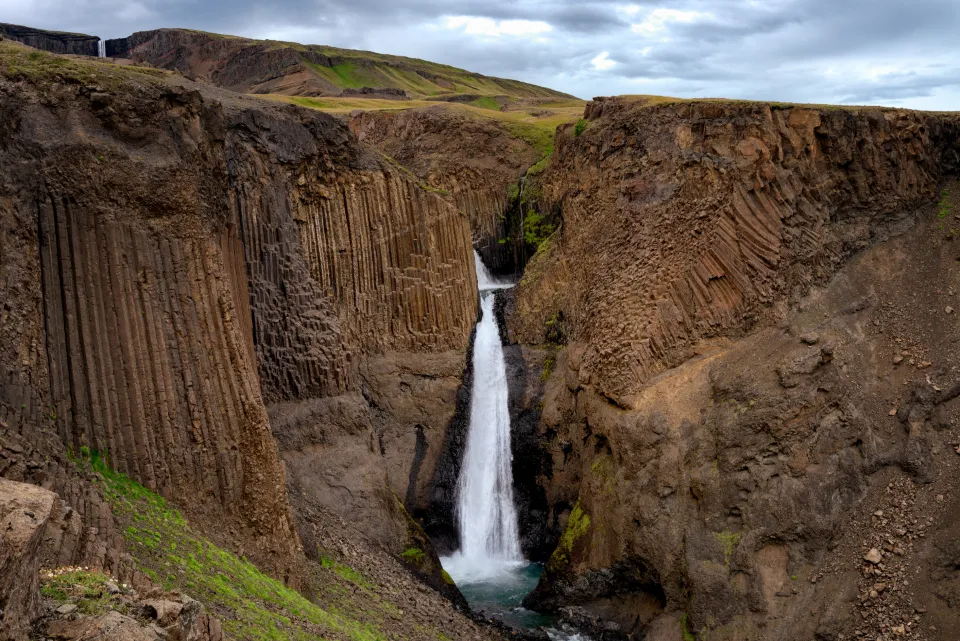 7 hidden waterfall hikes in the Midwest that will blow your mind