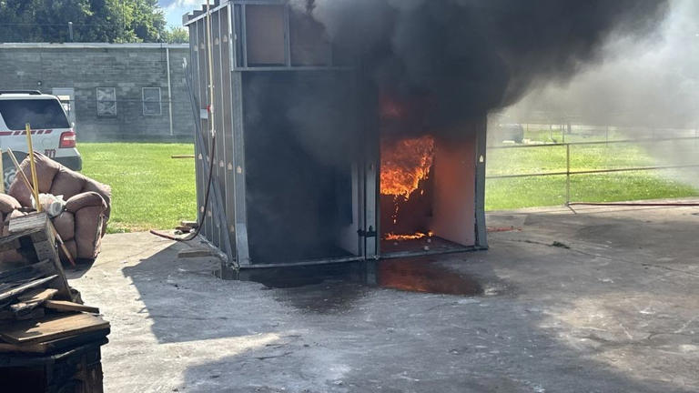Huntington Fire Department conducts demonstration burns