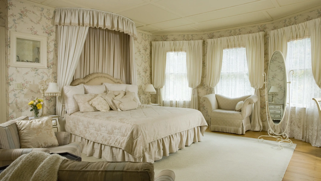 Designers explore expressive, multifunctional uses for bedroom curtains