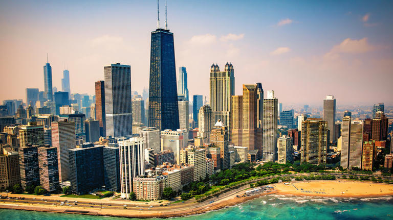5 must-see art and architecture spots in Chicago, according to a local