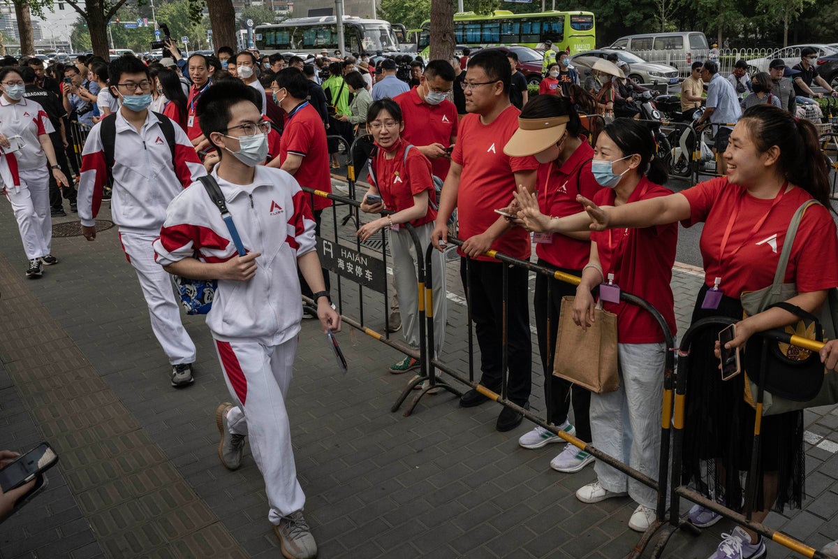 China cuts nearly a third of obsolete arts degrees in college programs