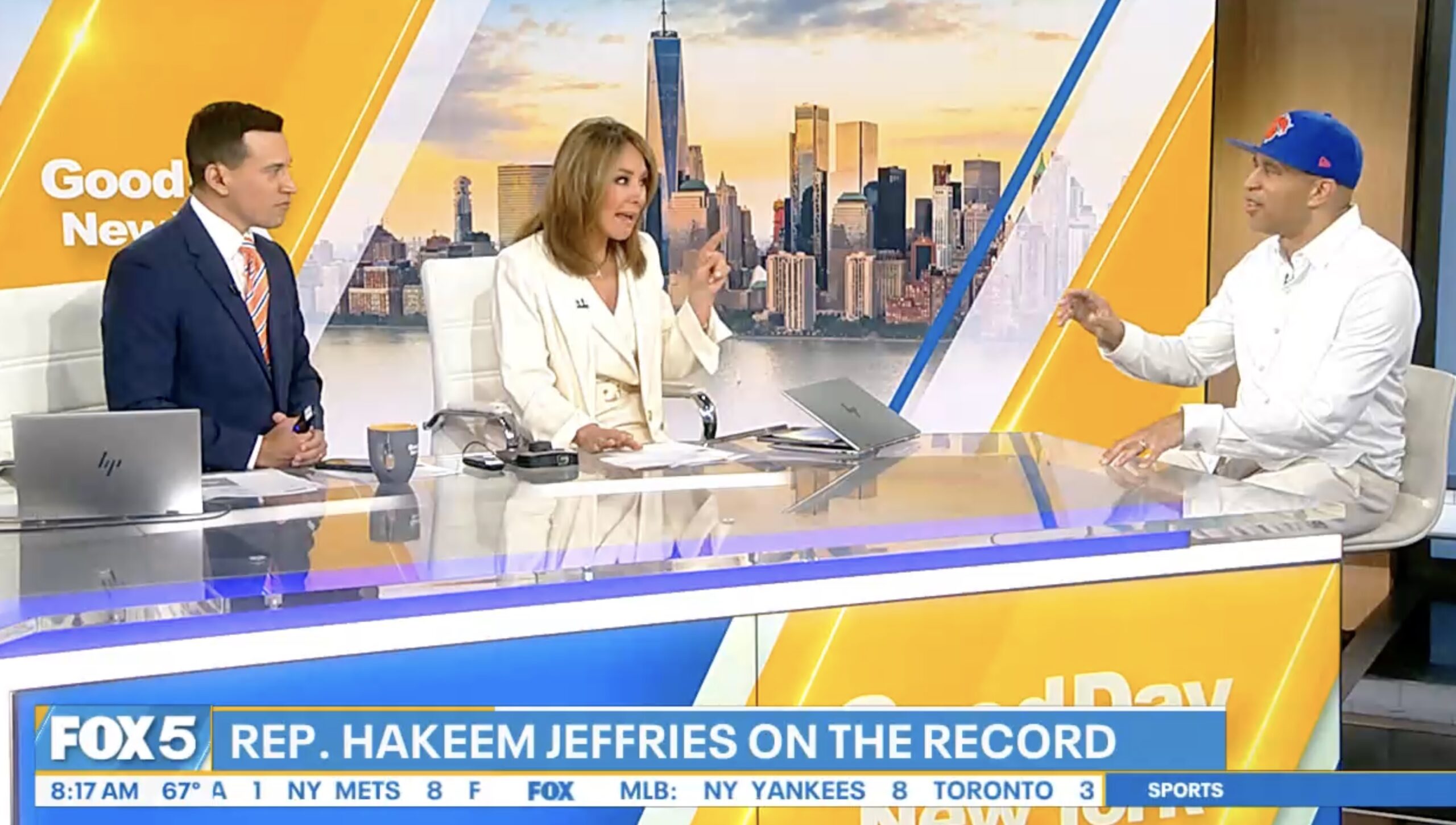 'All right, listen': Hakeem Jeffries and local NY news anchor throw ...