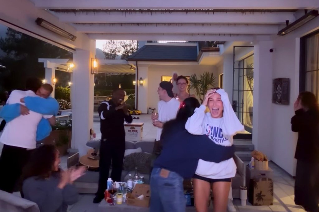 Justin Bieber kisses ecstatic wife Hailey in celebration of long ...