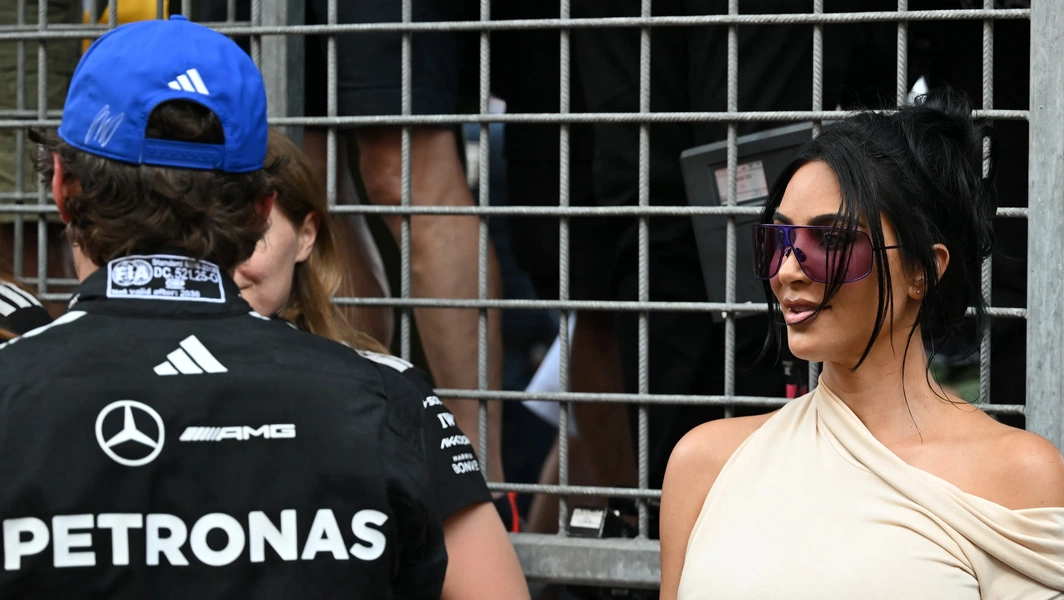 Fans link Kim Kardashian's towel saga to Antonelli's F1 exit