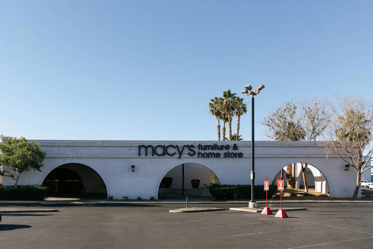 Macy’s building in Chinatown sells to new landlord