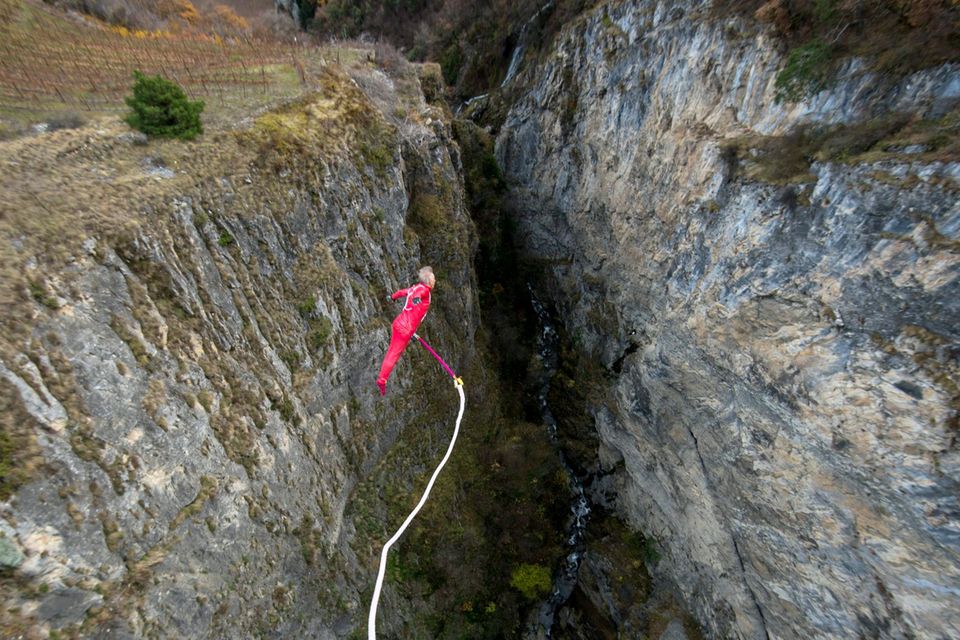 Extremsport: Tödlicher Fehler beim Rope Jumping: Junge Frau kündigte ...