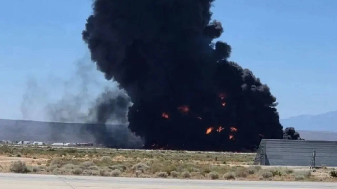 B52 Edwards Air Force Base crash video: US bomber jet goes down in ...
