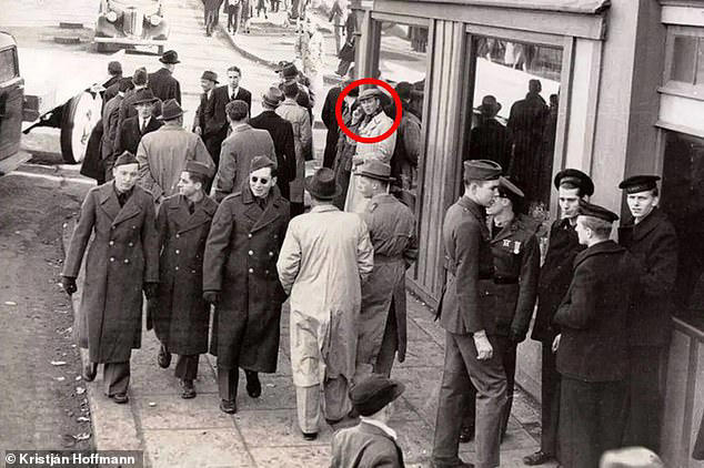 Eerie WWII photo sparks wild time-travel claims after viewers spot ...