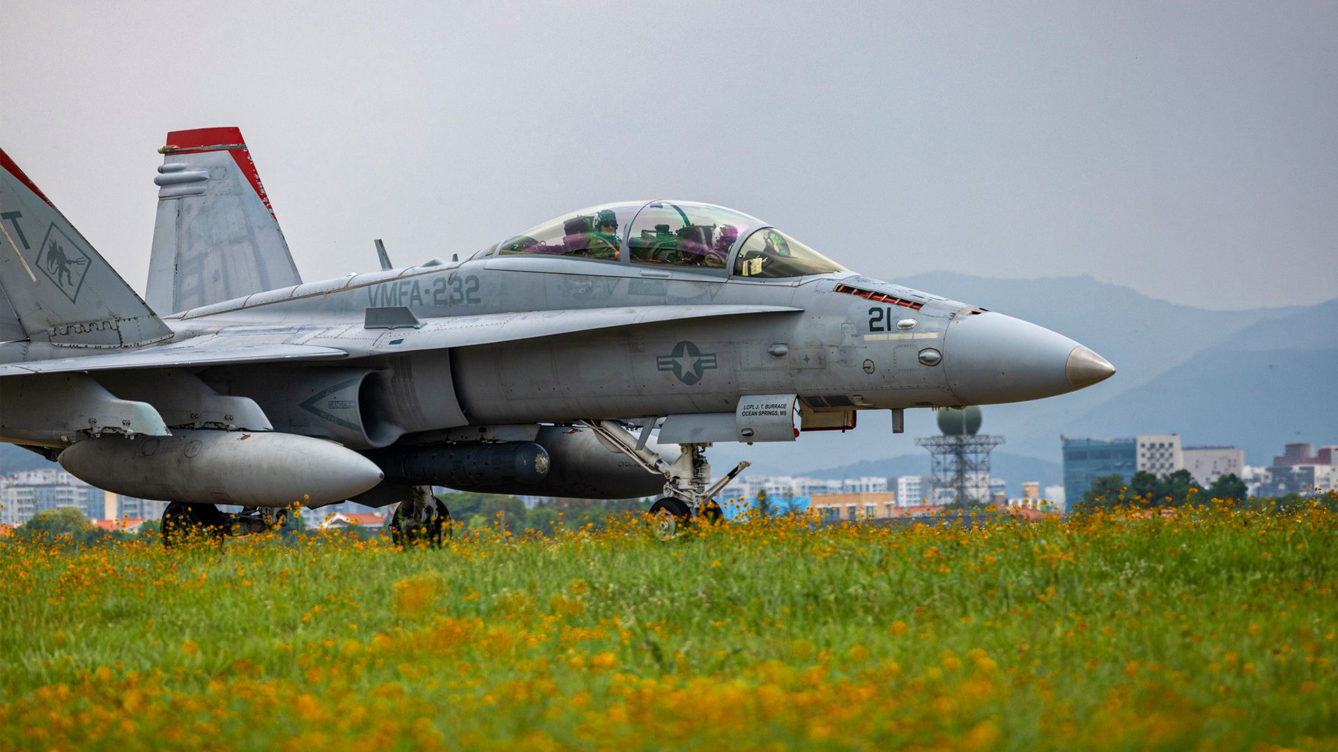 Here's how much a US Marine Corps major pilot actually earns in 2026