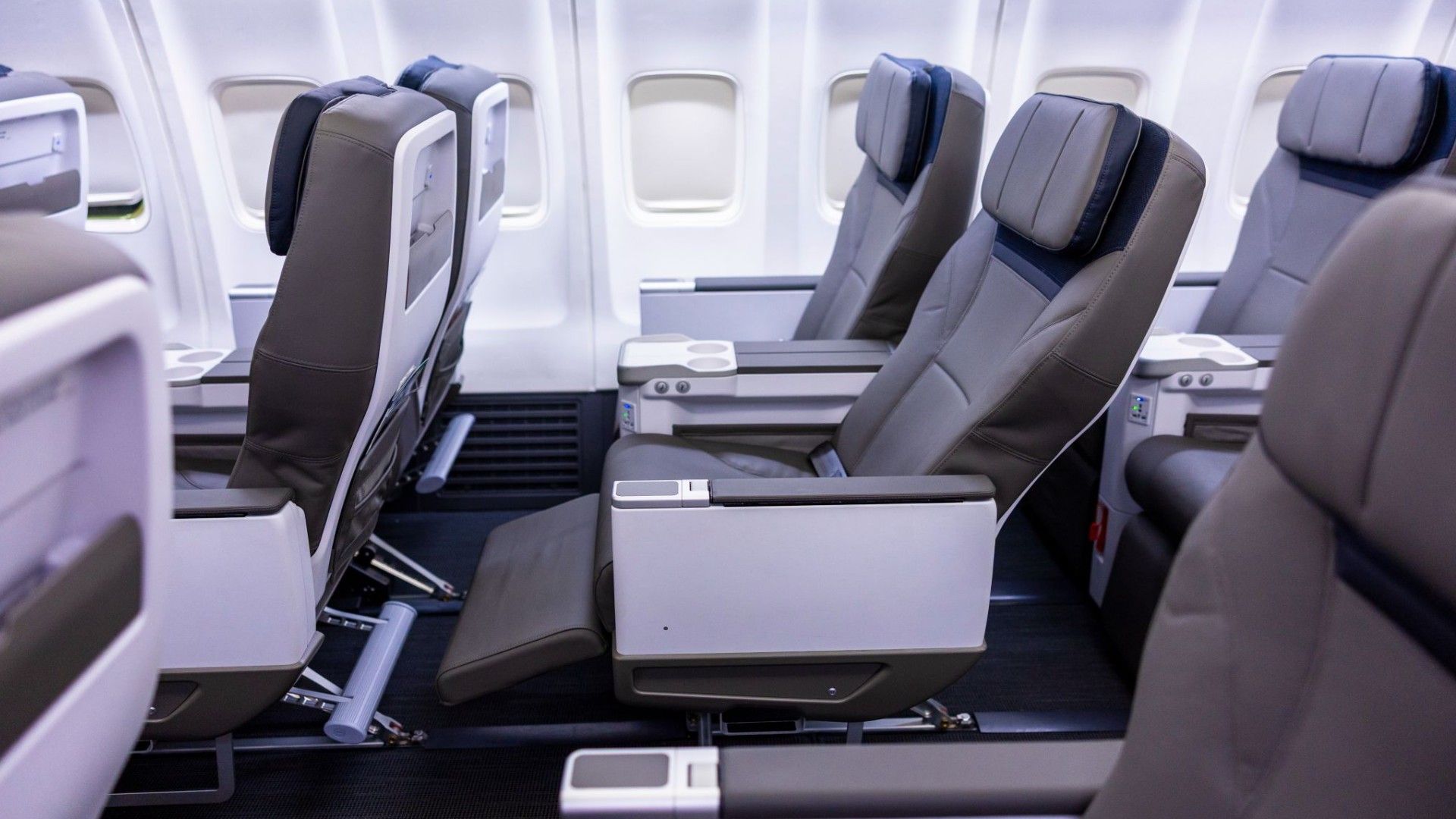 One Boeing 737 every 3 days: Alaska Airlines wraps up fleet-wide ...