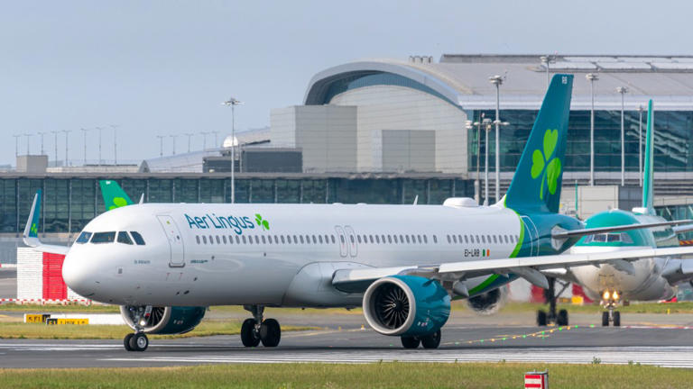 Report: Aer Lingus plans schedule, staff cuts