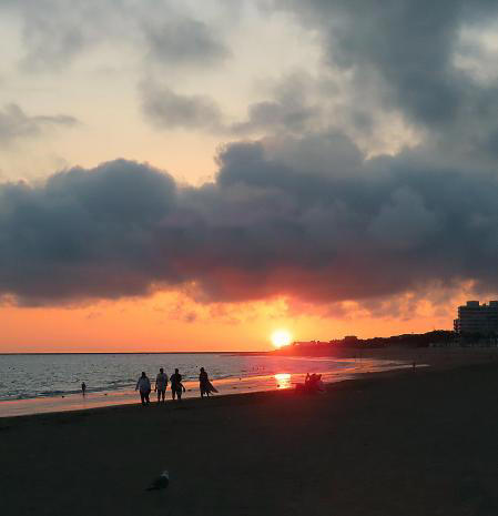 Las nubes del atardecer en Rota