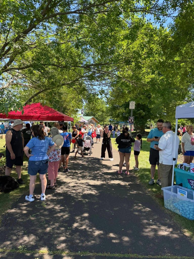 Arts and Barks Festival draws crowd in Warminster: Photos