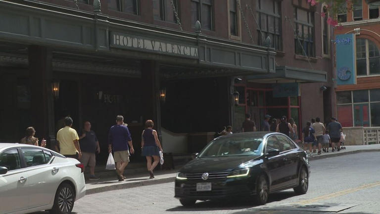 Knicks fans assaulted outside Hotel Valencia Riverwalk after Saturday's ...
