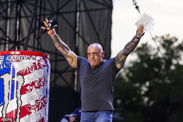 Joe Rogan brutally mocked for fashion faux pas during White House UFC event