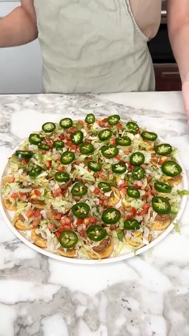 The Mexican Ritz cracker appetizer everyone loves
