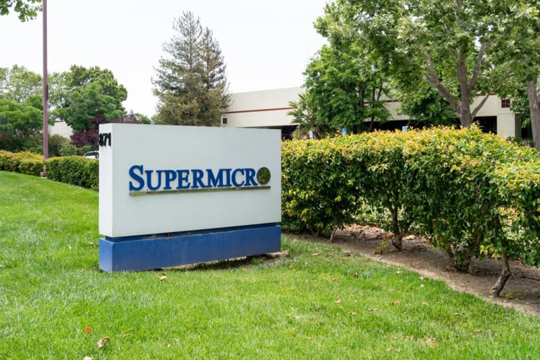 Super Micro Computer stock in the spotlight as $7 billion capital raise ...