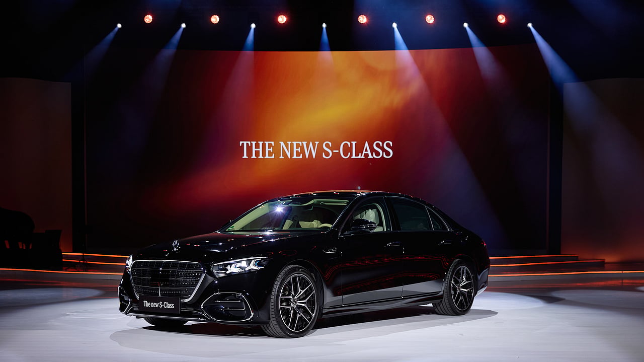 Mercedes launches its first plug-in hybrid car in India at Rs 2.20 crore