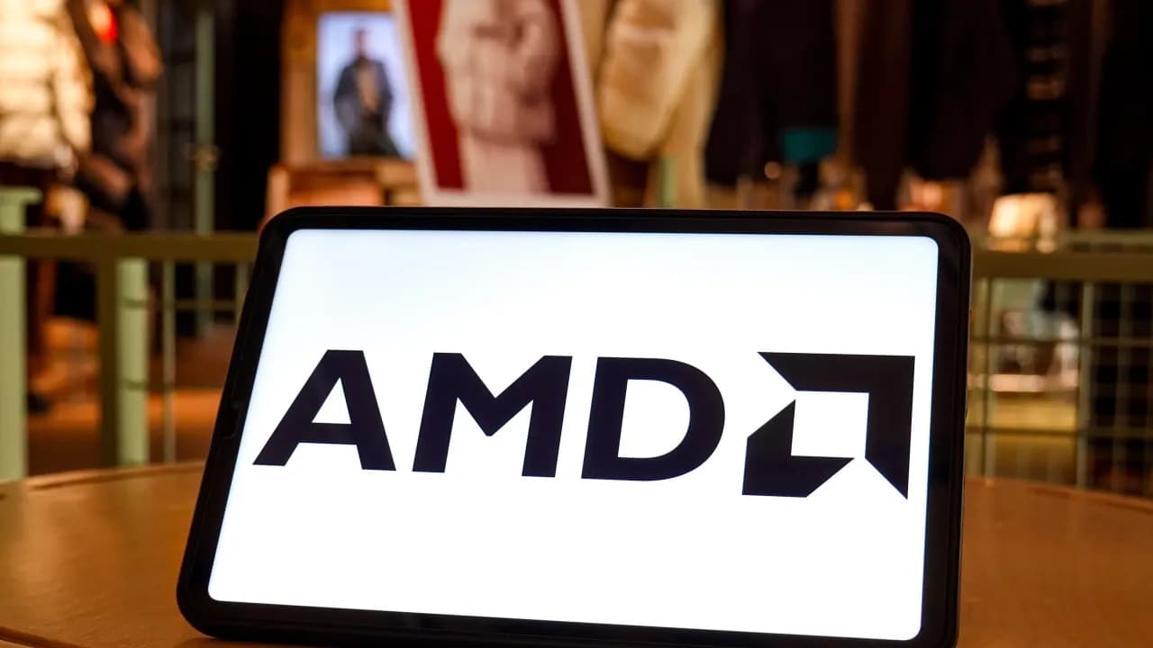 AMD tops $900B market cap for first time as Ryzen AI Halo challenges ...