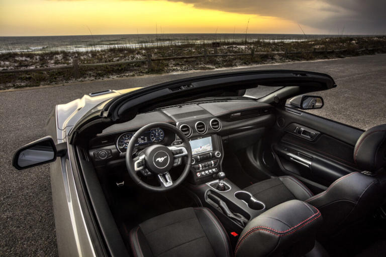 Ford admits thousands of dashboards can still go blank seven years ...
