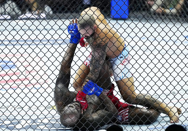 Josh Hokit rants 'Michelle Obama is a man' in bizarre UFC White House scene