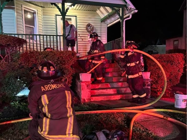 Porch fire extinguished in Ardmore