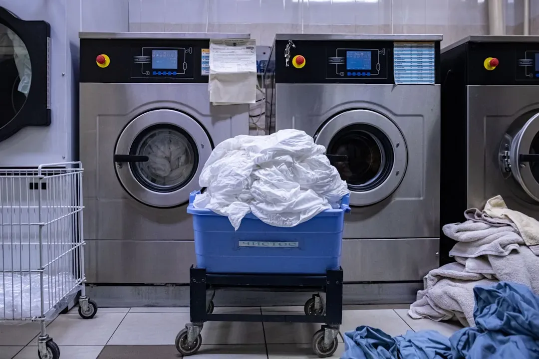 8 laundry mistakes most households make that slowly ruin every fabric ...