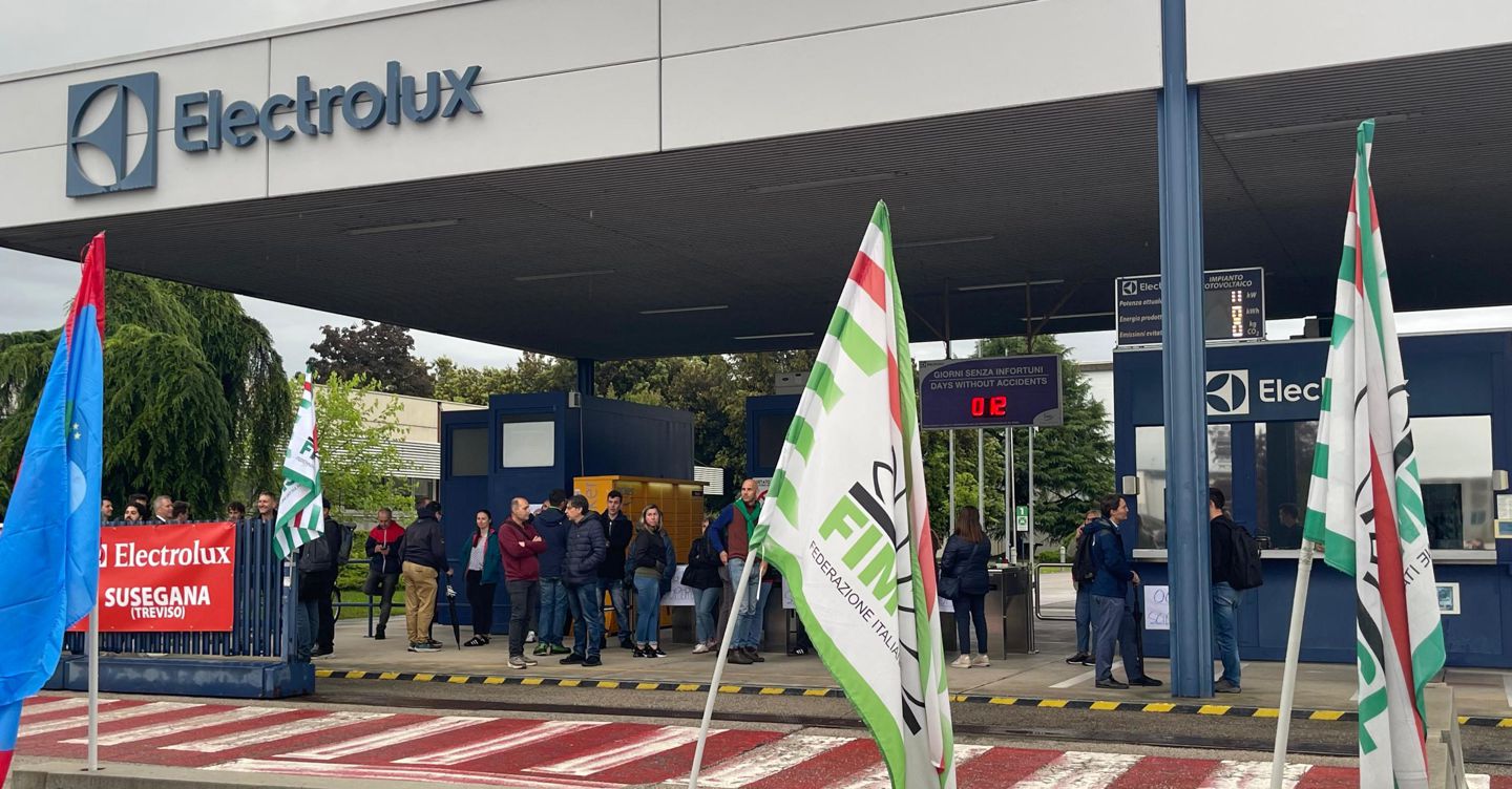 Electrolux non farà azioni unilaterali. Urso: trovare accordo entro l ...