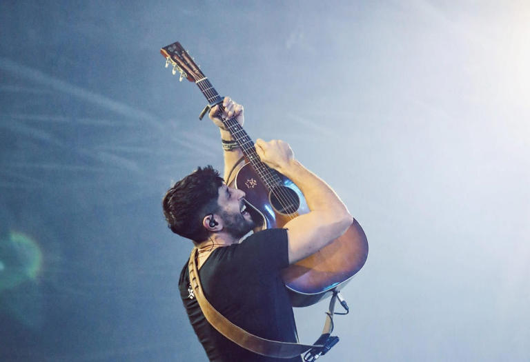 Idan Amedi to perform near Gaza border after wartime injury