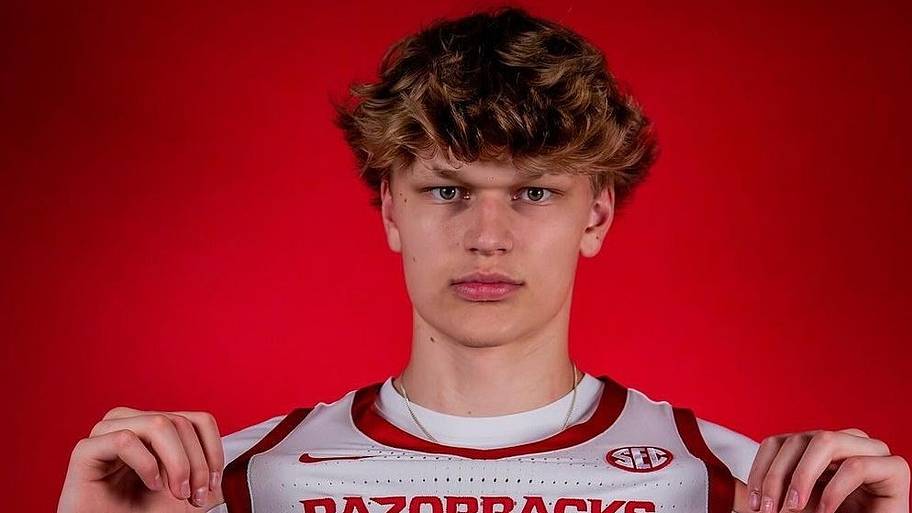 Russian big man steps away from national team, nears Arkansas signing