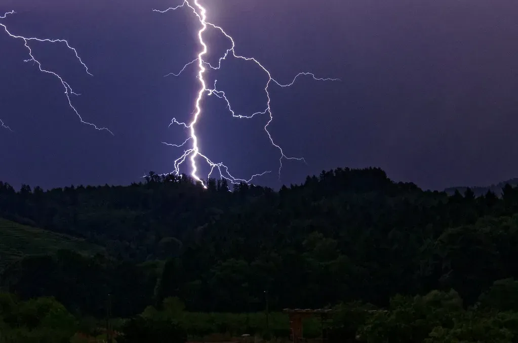 After 11 years tracking storms, these weather myths still refuse to die