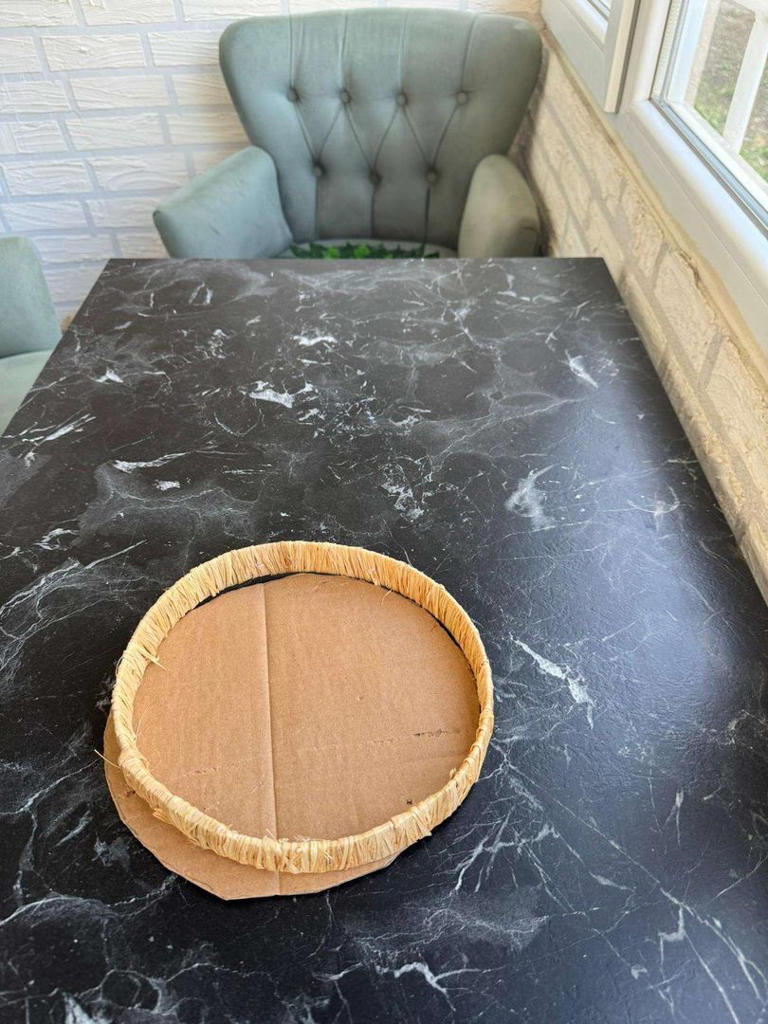 Bandeja de ráfia DIY: Crie uma peça elegante com materiais simples