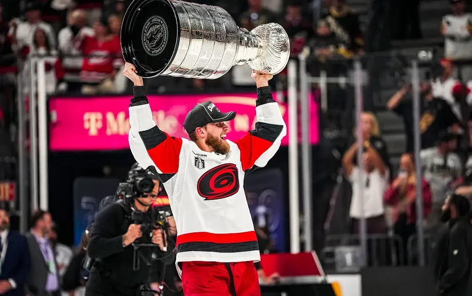 Ehlers’ empty-net goal seals Hurricanes’ second Stanley Cup