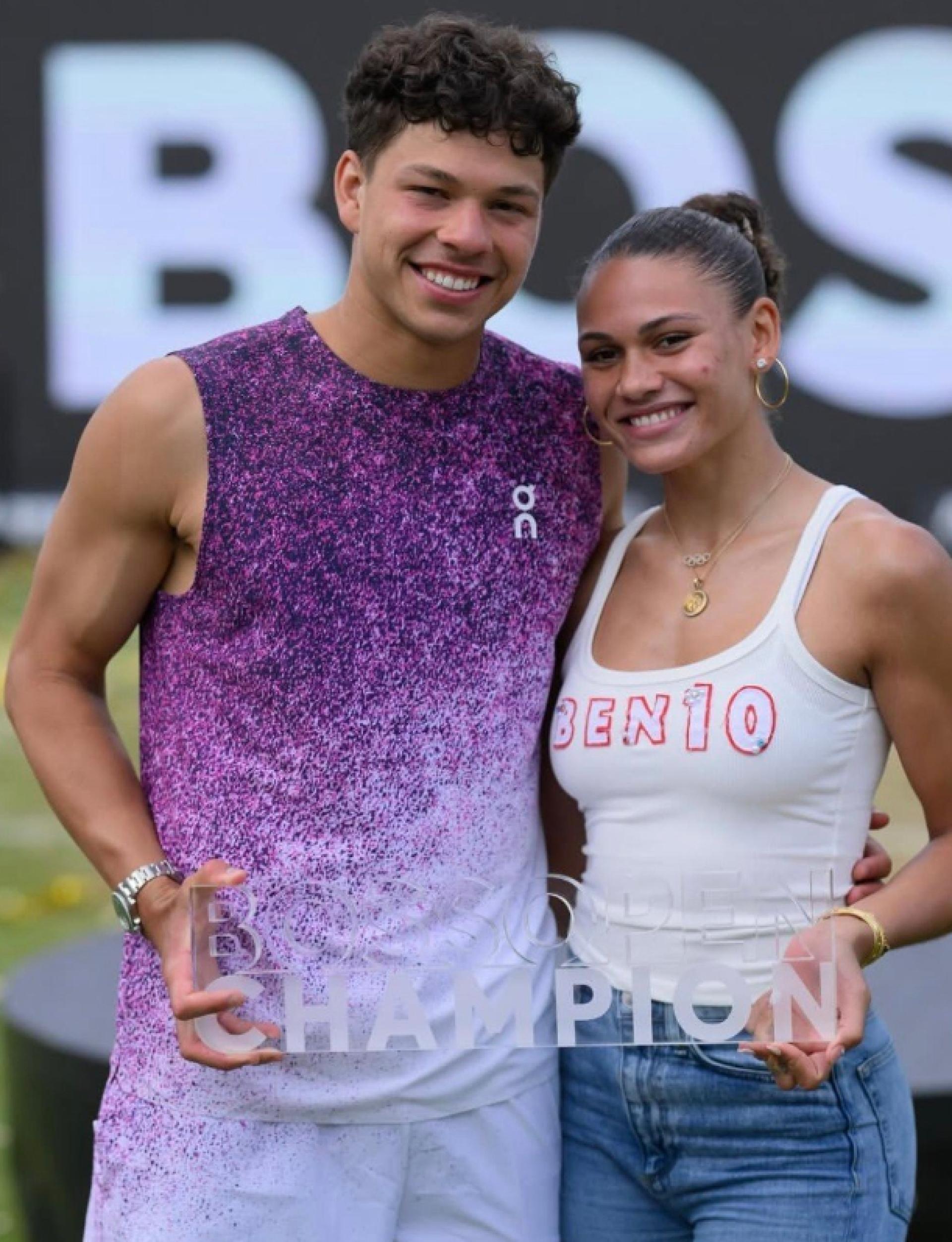 Trinity Rodman reacts as Shelton shows off physique after Halle triumph ...