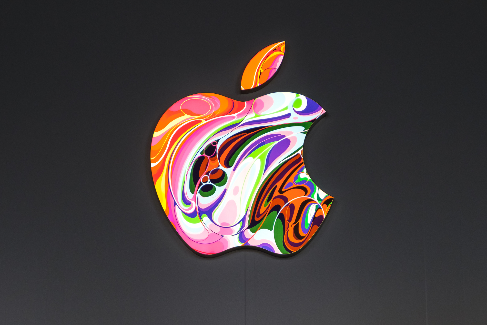 Enterprise adoption of Apple Intelligence ecosystem